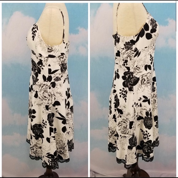 OC OC | Dresses | Oc Oc Black And White Floral Strappy Dress | Poshmark
